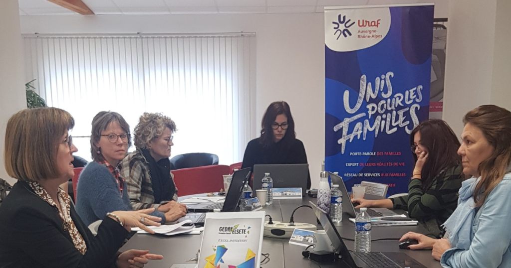 Les collaborateurs de l'UDAF de l'Ardèche se forment ! - Udaf 07